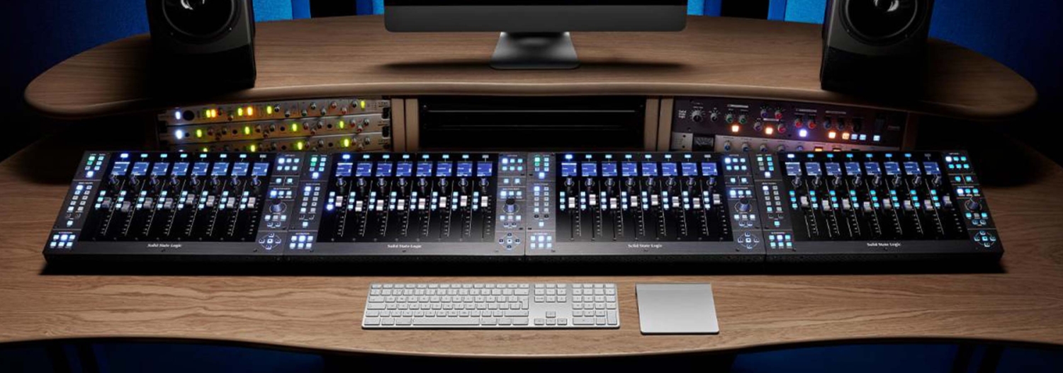 AKA Design - ProLite edit desk for Editing, Grading and VFX studios